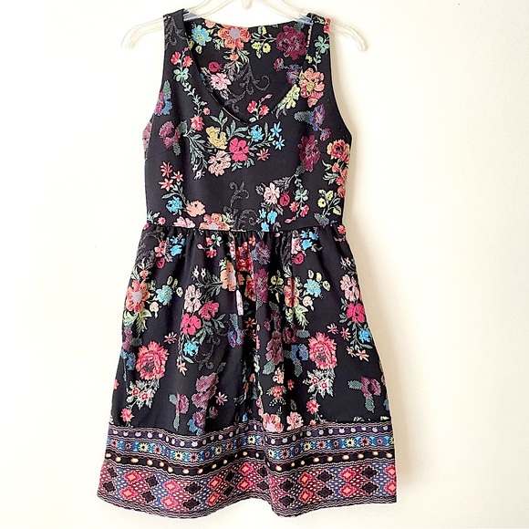 American Rag | Dresses | American Rag Cie Young Womens Floral Black ...